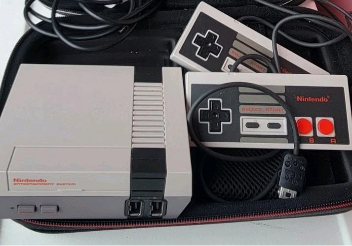 Nintendo NES Classic Edition w/Case |Console (LS) (NES) – Nostalgic ...
